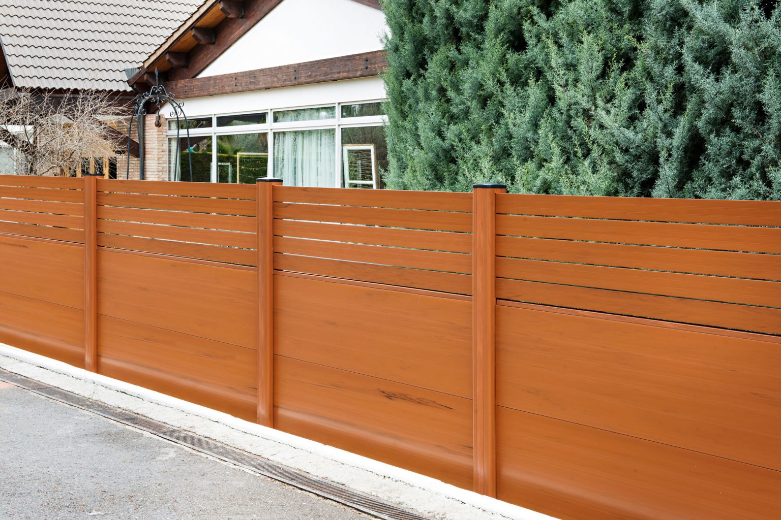 Quais são as vantagens das cercas de PVC? - cercadospvc